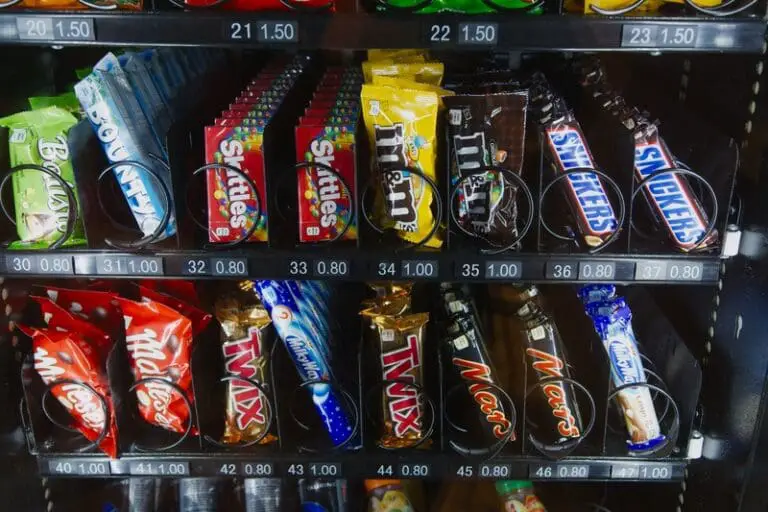 The Worst Candy Bar According To Food Experts Will Shock You | Chloe's ...