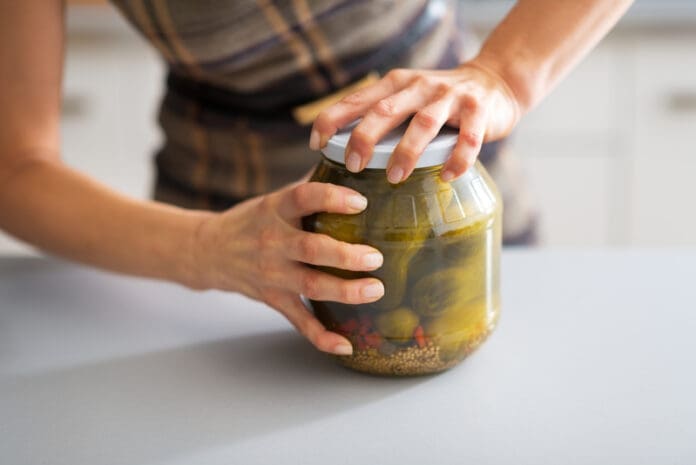 The Fastest Way To Open Any Stubborn Jar Without Breaking A Sweat ...